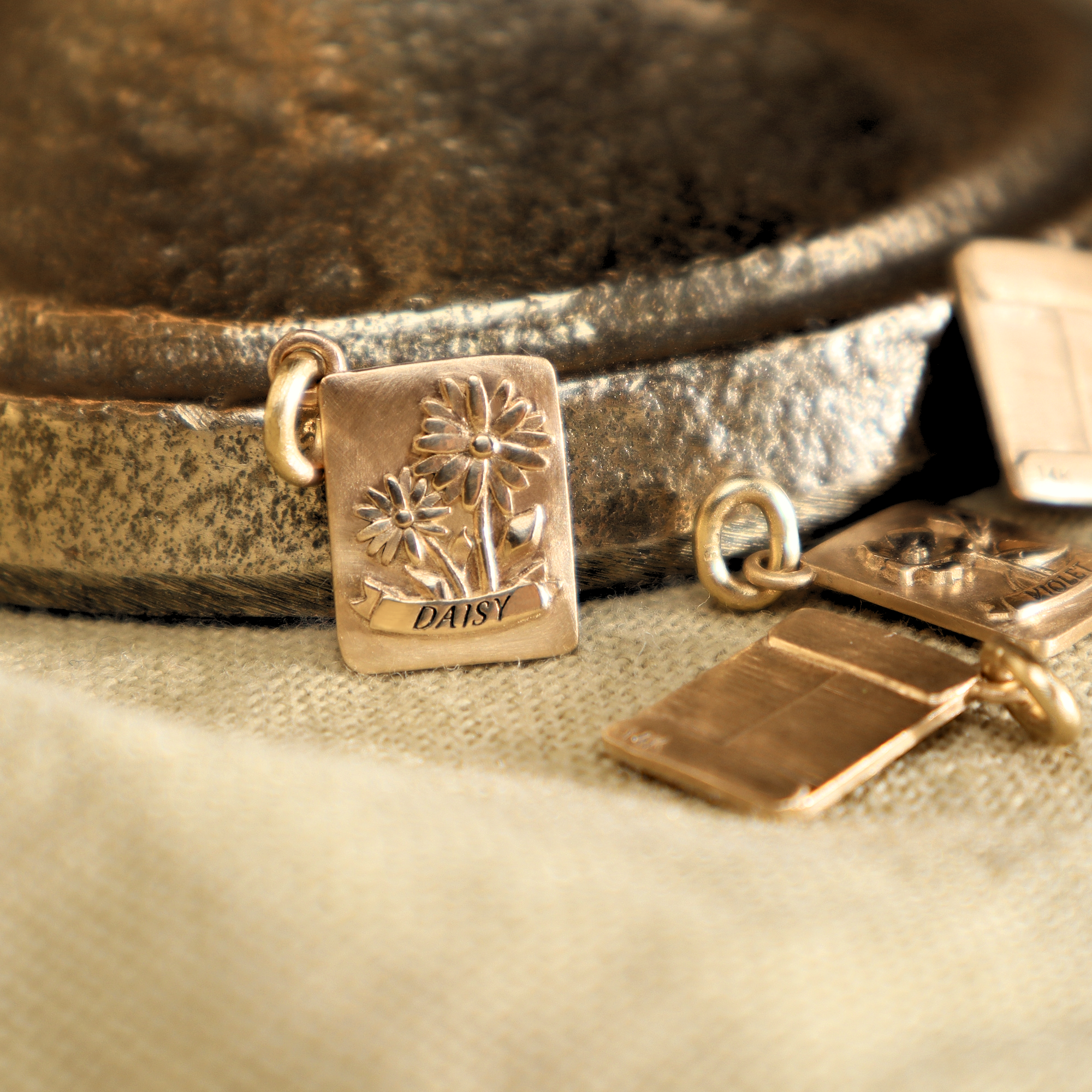 Golden Seed Packet Pendant- Birth Flower – Ellie Lee Fine Jewelry